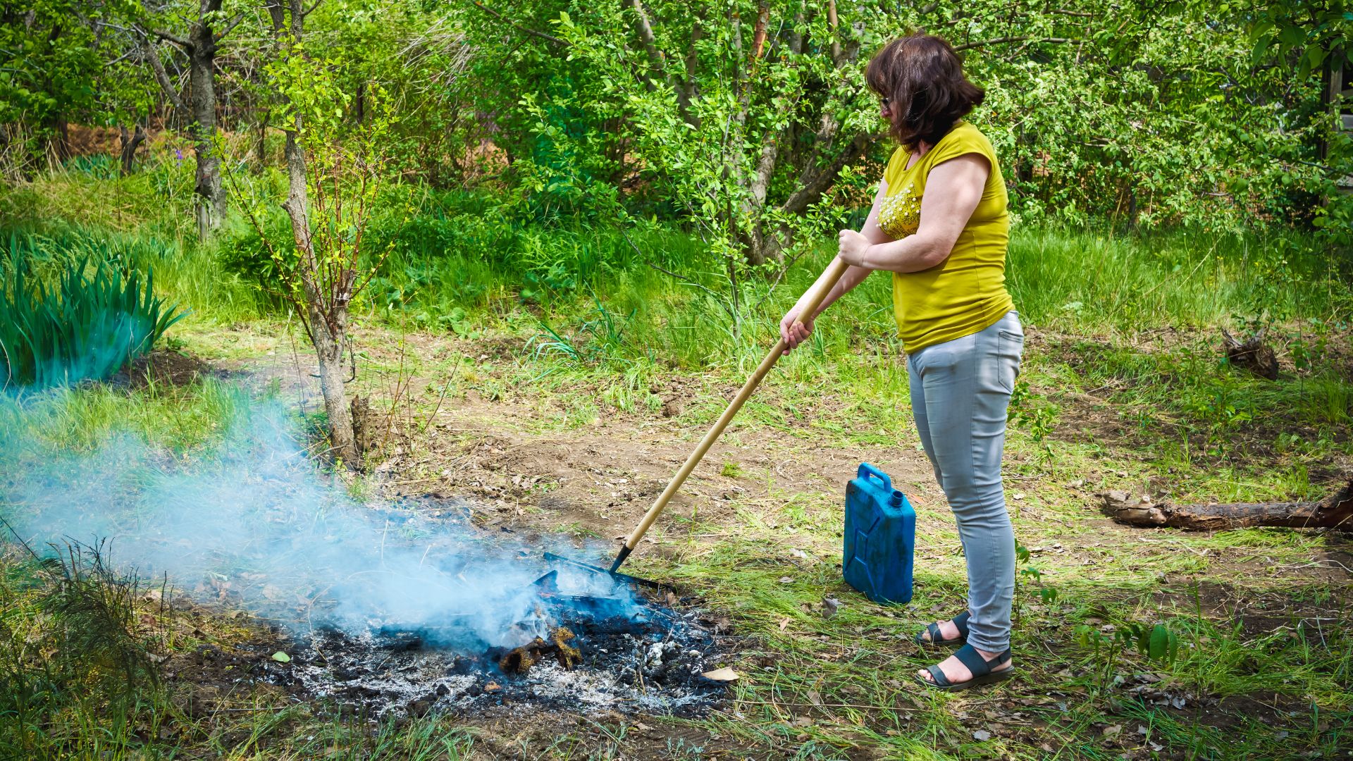 What Is Fire Resistant Mulch and Should You Use It? - Dig'um Dirtworks