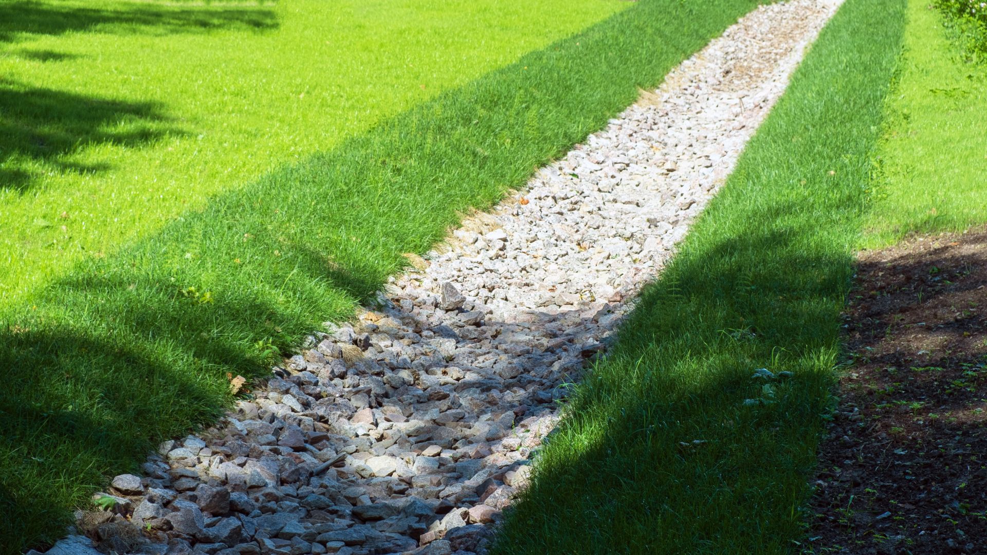 6 Landscaping Drainage Systems to Save a Soggy Yard - Dig'um Dirtworks